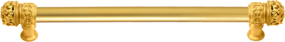 Juliane Grace 18'' cc with 5/8'' smooth center long pull small finial ...