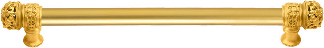 Juliane Grace 18'' cc with 5/8'' smooth center long pull small finial ...
